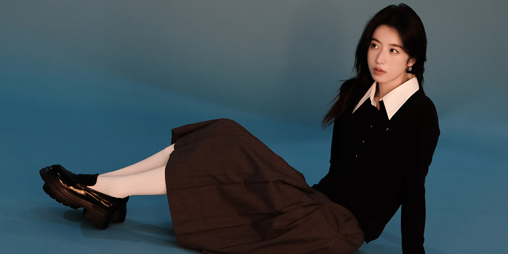 周雨彤-小腿袜-白袜-短裙-jk-皮鞋 | 星丝网ssss1234